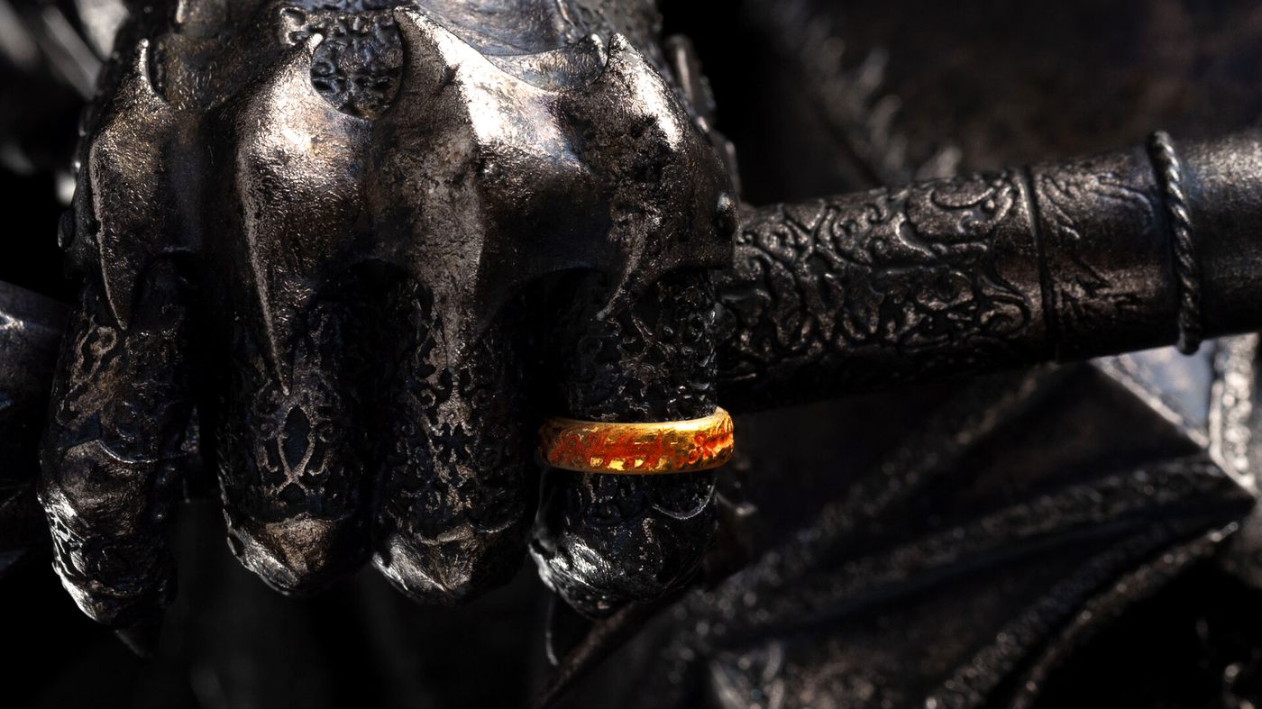 Реалистичные Саурон и Элендиль от скульптора Weta Workshop: фото